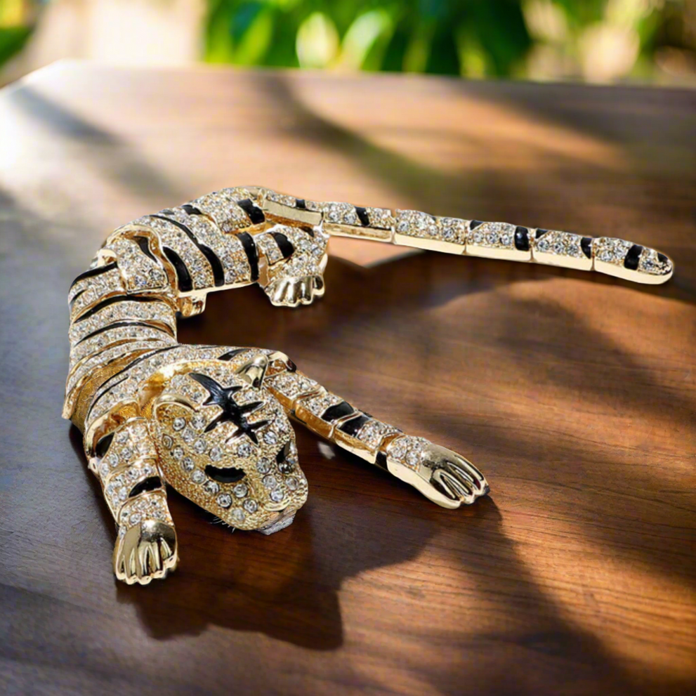 Luxury Tiger Shoulder Lapel Pin