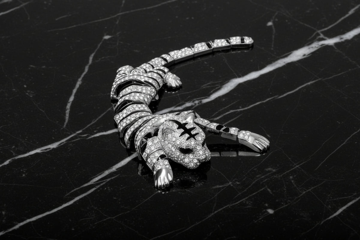 Luxury Tiger Shoulder Lapel Pin