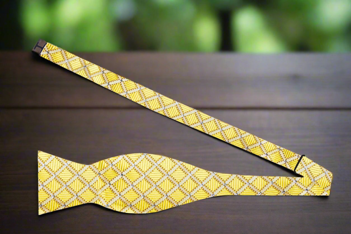 Connected Self-Tie Bow Tie